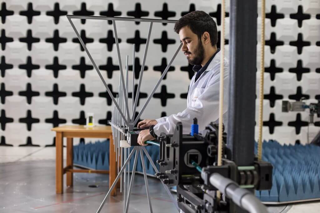 Como funciona um ensaio de EMC? Confira passo a passo